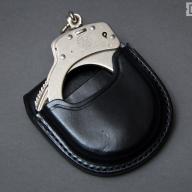 Smith & Wesson Model 1-1 Universal Handcuffs - Discerning Specialist